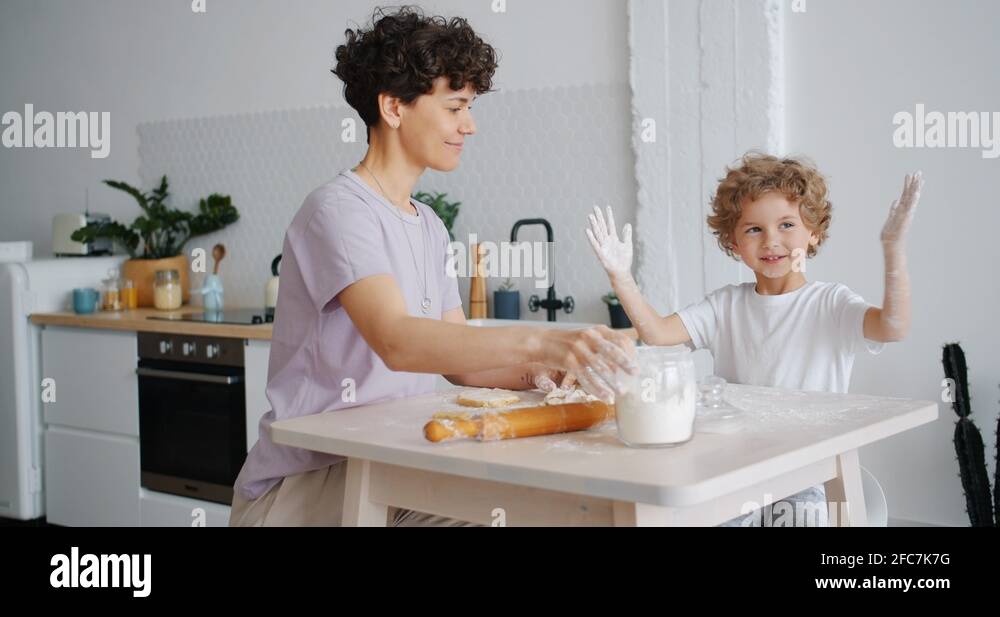 Mother clapping child Stock Videos & Footage - HD and 4K Video Clips ...