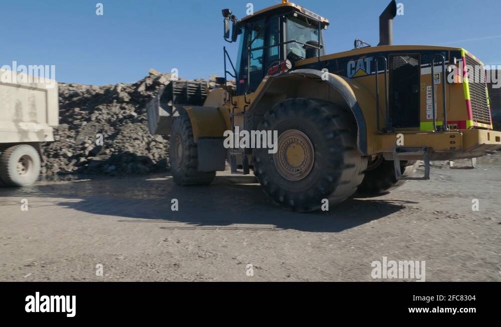 Loading lorry building materials Stock Videos & Footage - HD and 4K ...