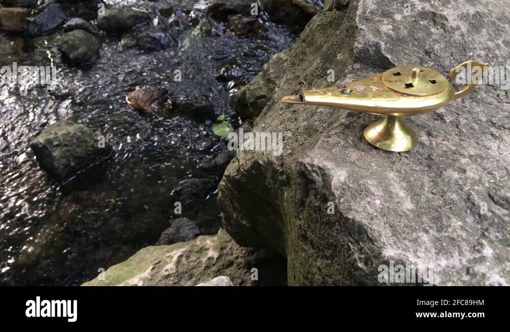 Genie and lamp Stock Videos & Footage - HD and 4K Video Clips - Alamy