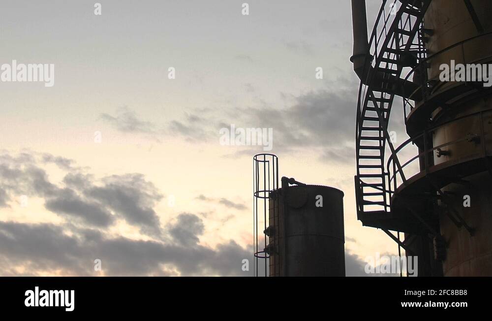 Gas_works Stock Videos & Footage - HD and 4K Video Clips - Alamy