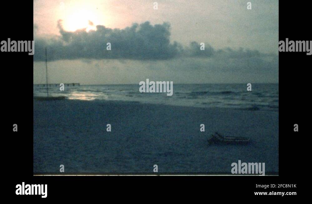 1970s beach sunset Stock Videos & Footage - HD and 4K Video Clips - Alamy
