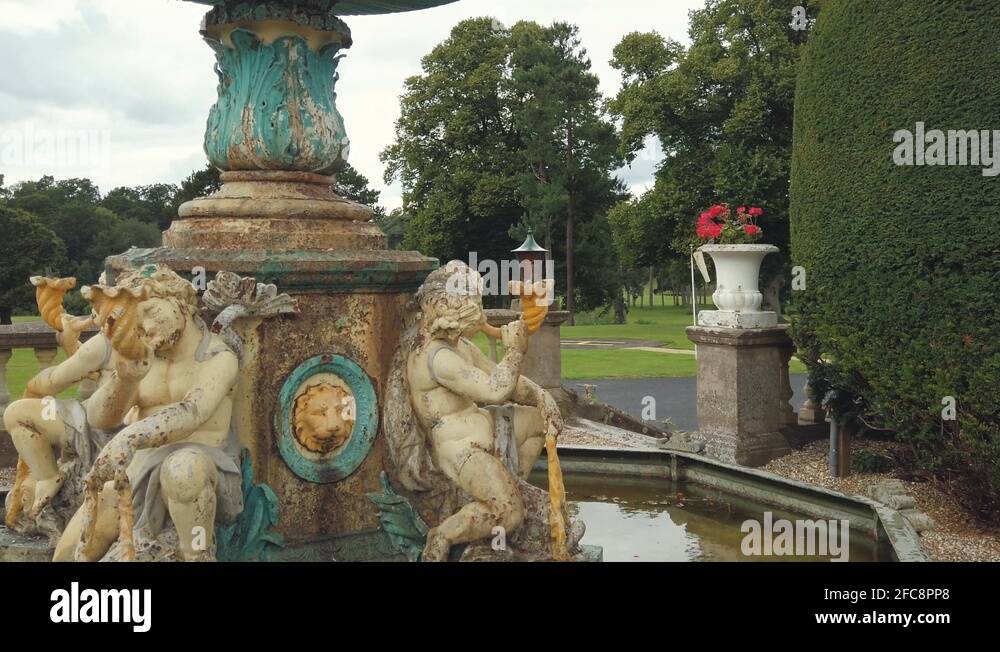 Round walk Stock Videos & Footage - HD and 4K Video Clips - Alamy