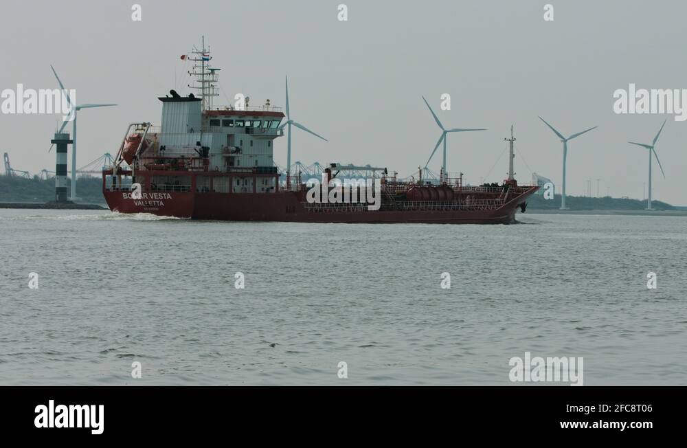 Oil tanker discharge Stock Videos & Footage - HD and 4K Video Clips - Alamy