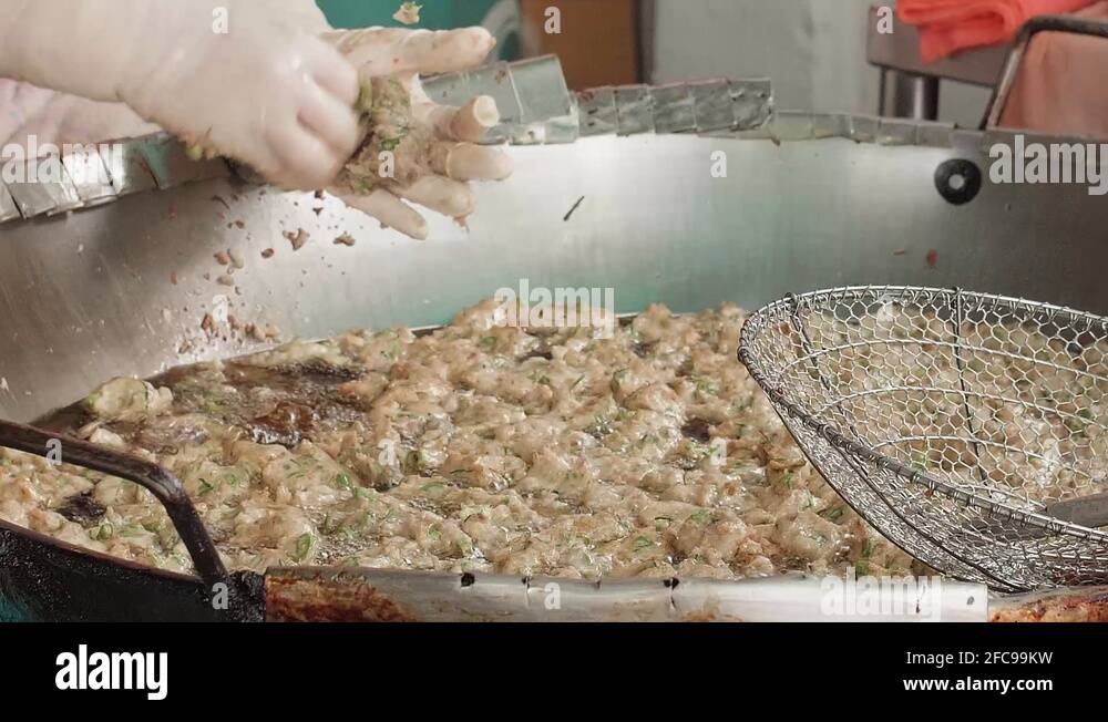 Giant wok Stock Videos & Footage - HD and 4K Video Clips - Alamy