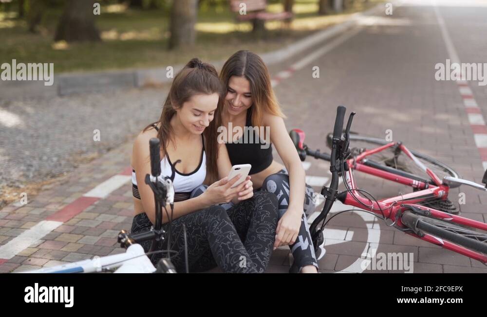 Grass track cycling Stock Videos & Footage - HD and 4K Video Clips - Alamy