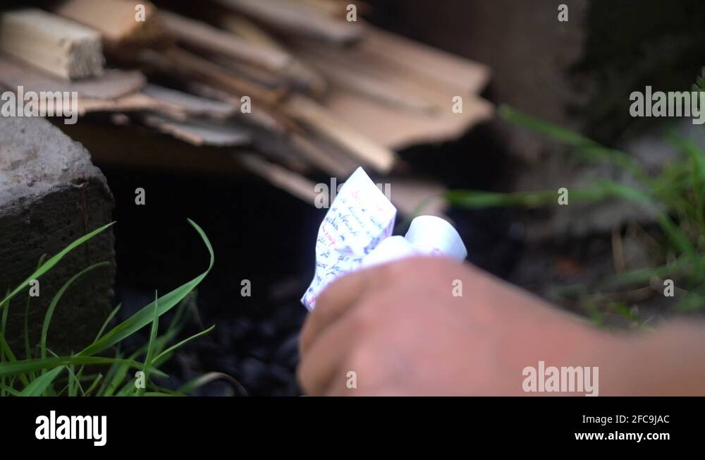 How to light a fire Stock Videos & Footage - HD and 4K Video Clips - Alamy