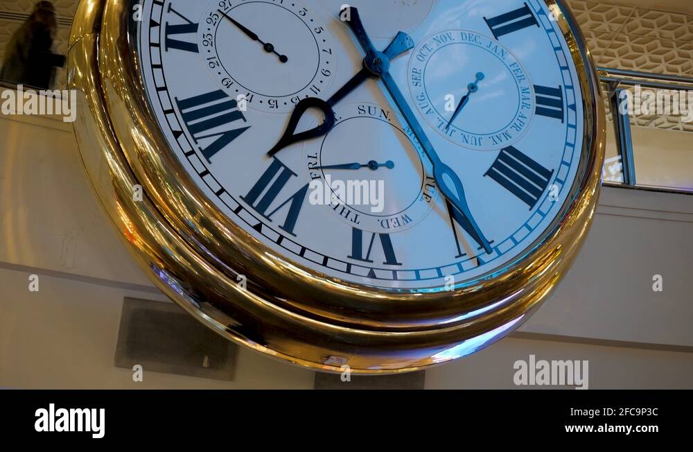 Melbourne central train station Stock Videos & Footage - HD and 4K ...