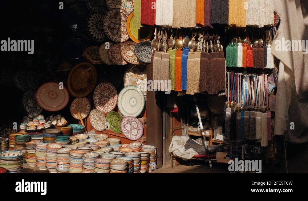 Traditional Moroccan marrakech market with plates and tajin tagine ...