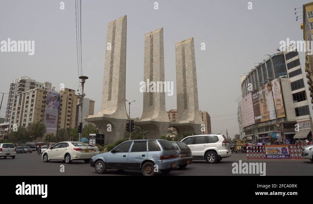 Karachi Teen Talwar Monument 65 Stock Video Footage - Alamy