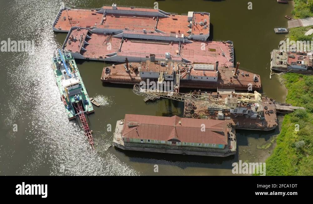 Parked barges Stock Videos & Footage - HD and 4K Video Clips - Alamy