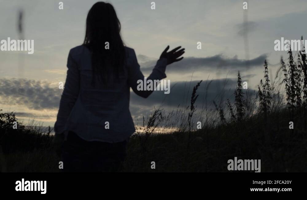 Woman waving goodbye Stock Videos & Footage - HD and 4K Video Clips - Alamy