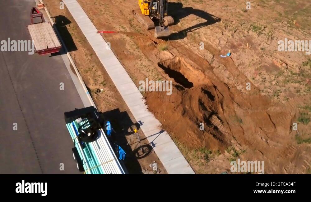 Worker digging a hole Stock Videos & Footage - HD and 4K Video Clips ...