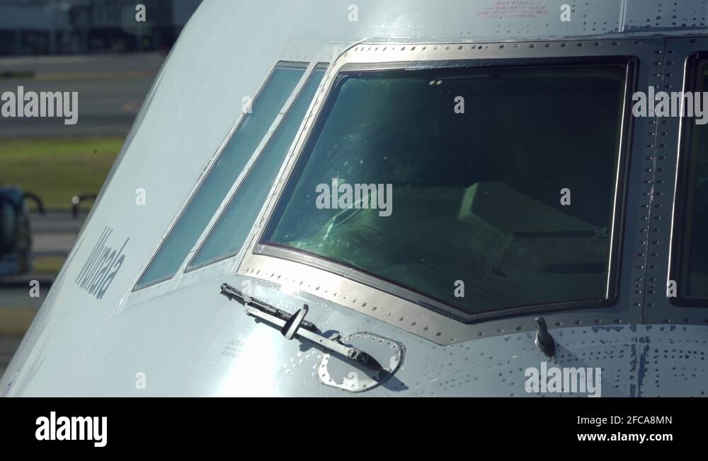 Aircraft windscreen Stock Videos & Footage - HD and 4K Video Clips - Alamy