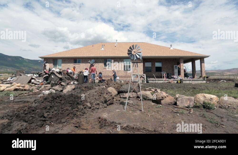 Working in mud Stock Videos & Footage - HD and 4K Video Clips - Alamy