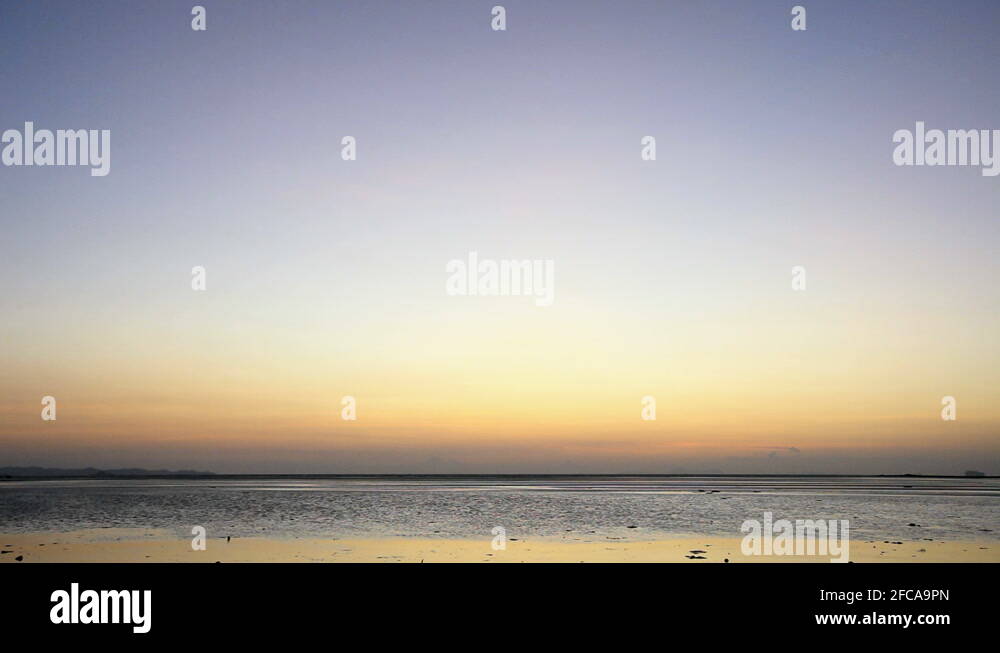 Ocean dawn Stock Videos & Footage - HD and 4K Video Clips - Alamy