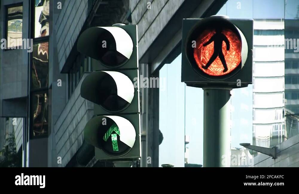 Green walk sign Stock Videos & Footage - HD and 4K Video Clips - Alamy