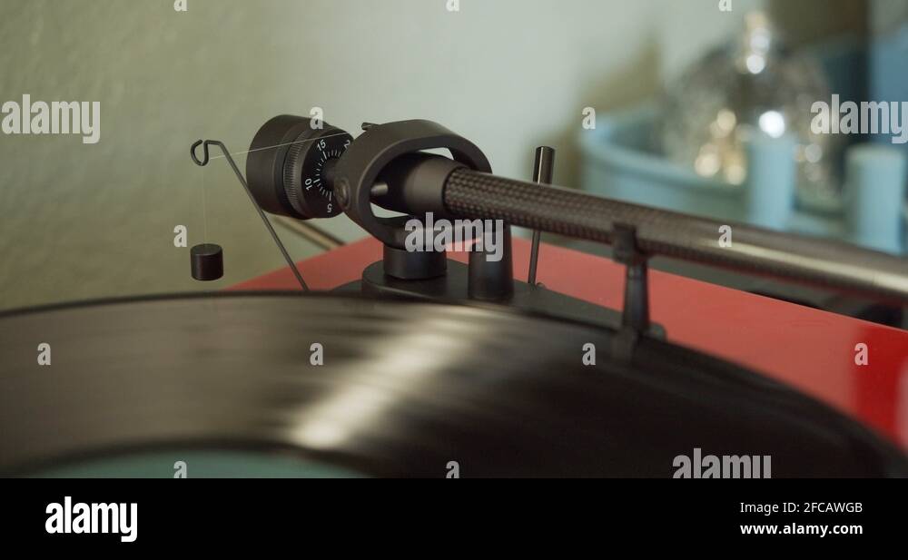 Turntable tone arm Stock Videos & Footage - HD and 4K Video Clips - Alamy