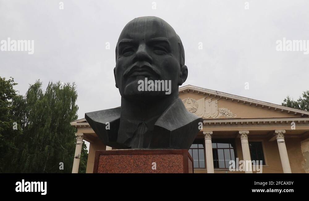 Head of a statue of lenin Stock Videos & Footage - HD and 4K Video ...
