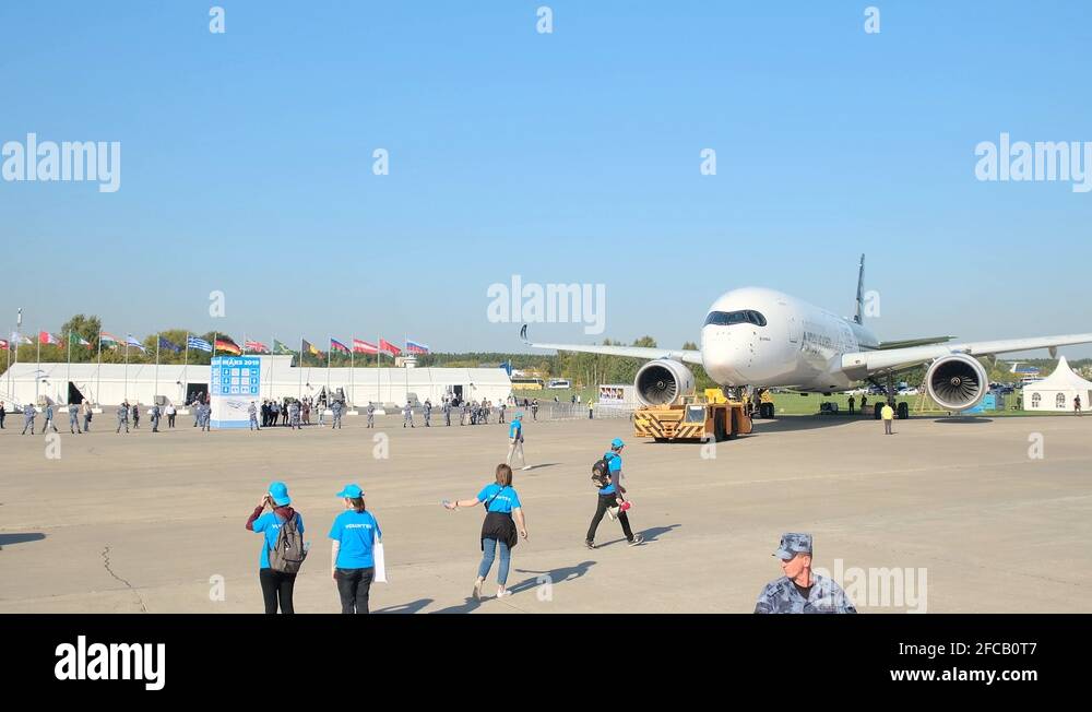 The new commercial widebody jet Airbus A350 XWB Stock Video Footage - Alamy