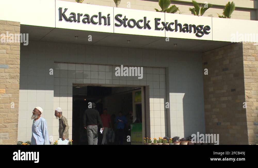 Trading in pakistan Stock Videos & Footage - HD and 4K Video Clips - Alamy