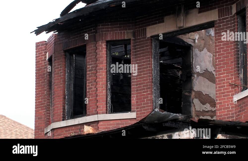 Burned down house Stock Videos & Footage - HD and 4K Video Clips - Alamy