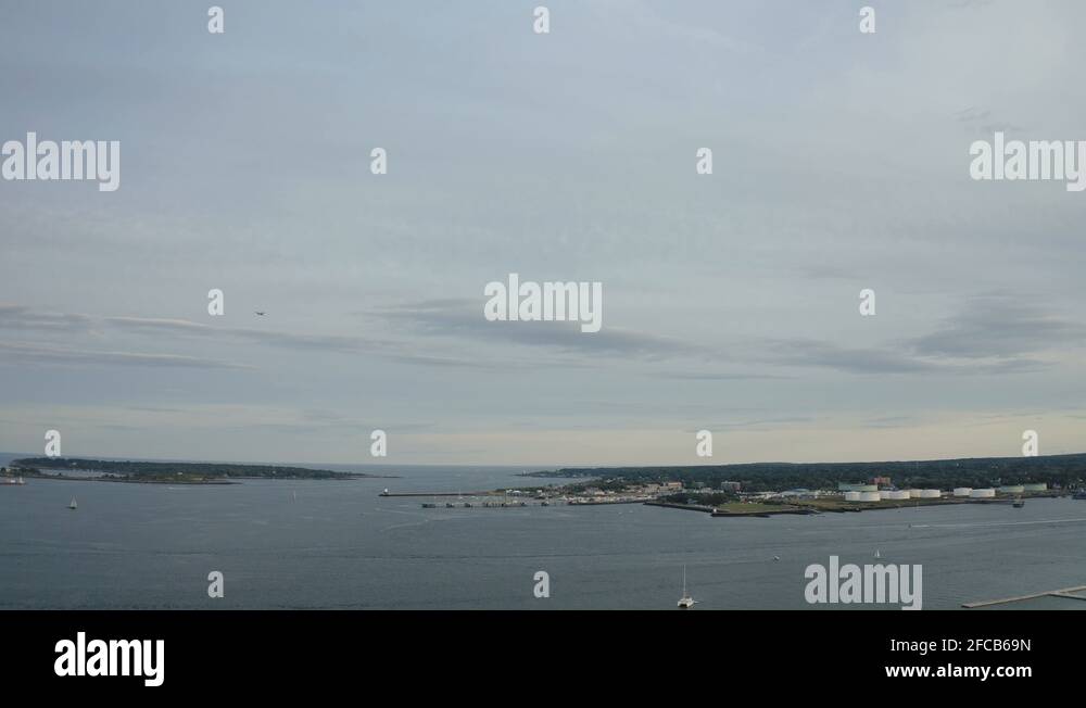Airplane in distance Stock Videos & Footage - HD and 4K Video Clips - Alamy