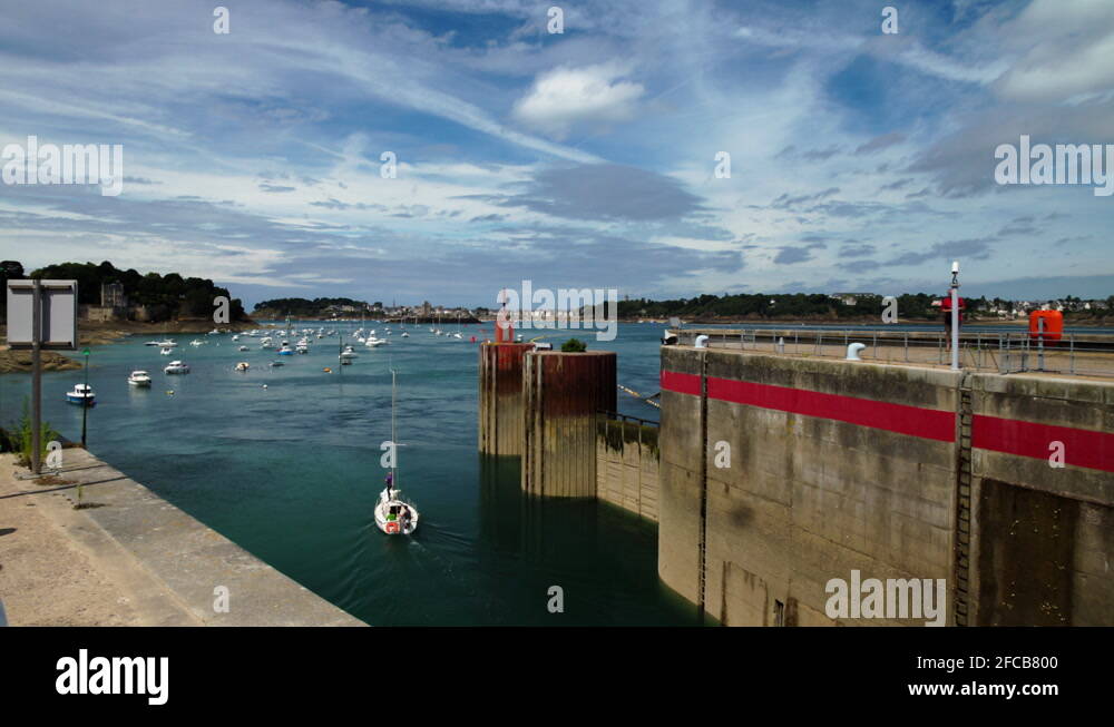 Barrage de barrage Stock Videos & Footage - HD and 4K Video Clips - Alamy