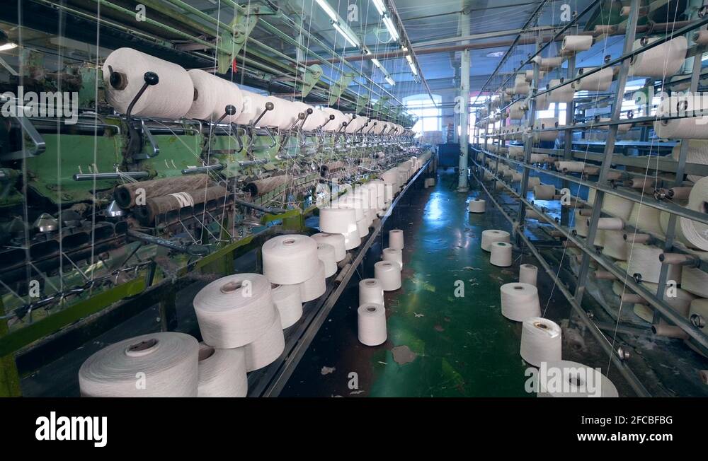 Weaving weaving machines Stock Videos & Footage - HD and 4K Video Clips ...