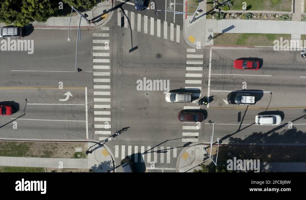Street intersection Stock Videos & Footage - HD and 4K Video Clips - Alamy