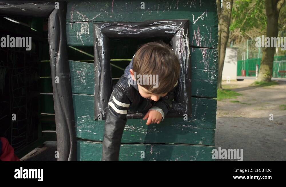 Child peering Stock Videos & Footage - HD and 4K Video Clips - Alamy