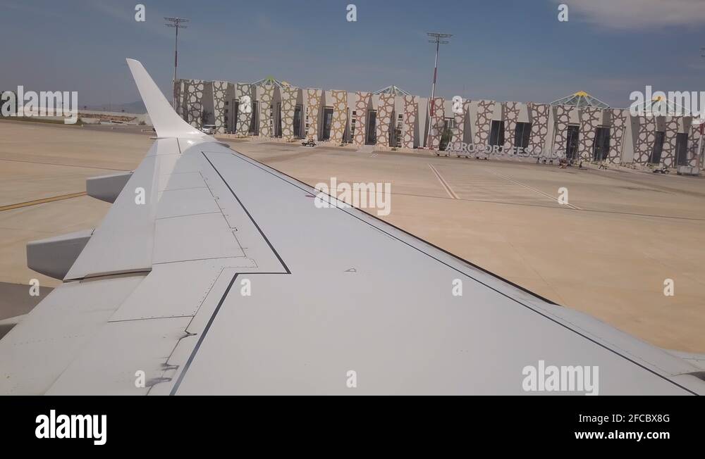 Commercial airline front view Stock Videos & Footage - HD and 4K Video ...