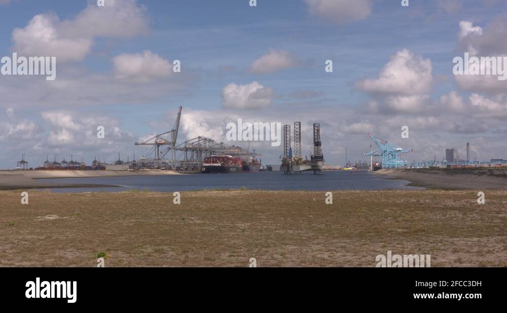 Rwg container terminals Stock Videos & Footage - HD and 4K Video Clips ...