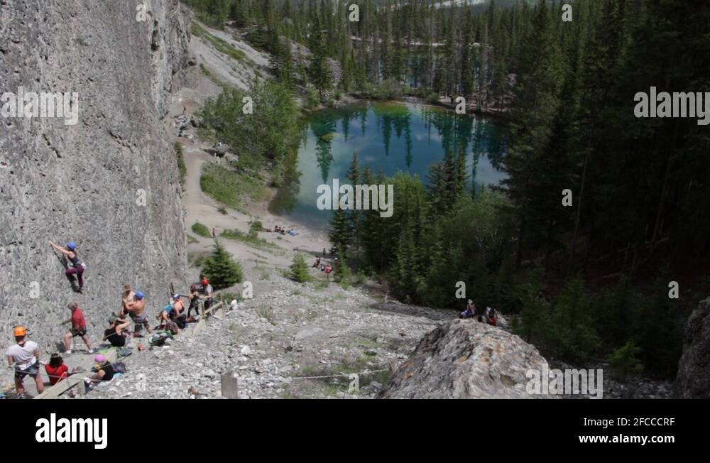 Scaling a wall Stock Videos & Footage - HD and 4K Video Clips - Alamy