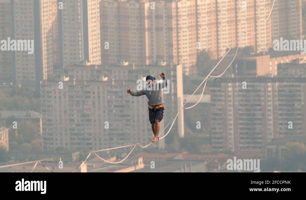 Moscow, Russia - 8 Sep 2019: Slackline world record in Moscow, Guinness ...