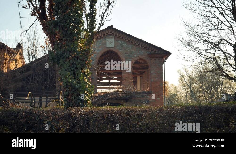 Arch trusses Stock Videos & Footage - HD and 4K Video Clips - Alamy