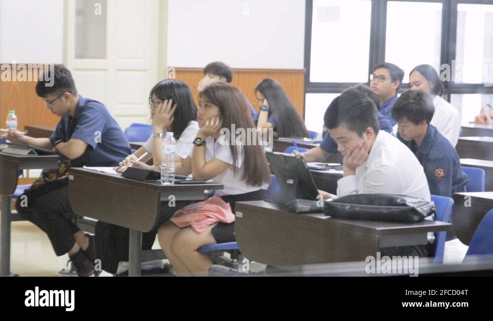 Thai college campus Stock Videos & Footage - HD and 4K Video Clips - Alamy