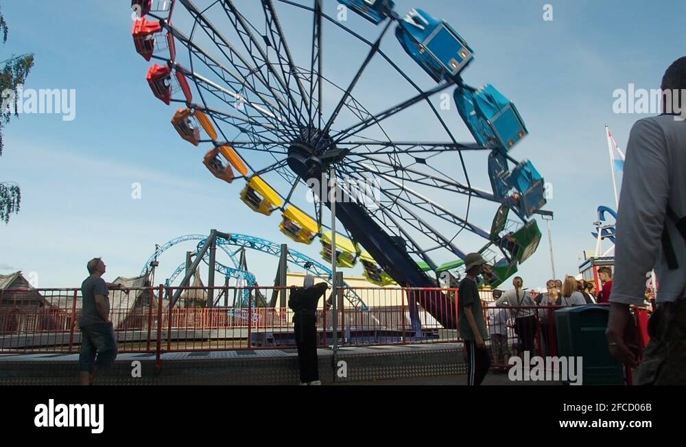 Scary ride theme park Stock Videos & Footage - HD and 4K Video Clips ...