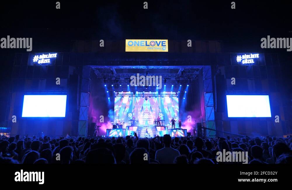 One love festival Stock Videos & Footage - HD and 4K Video Clips - Alamy