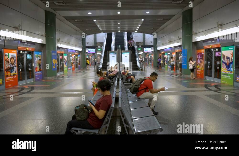 Crowded mrt singapore Stock Videos & Footage - HD and 4K Video Clips ...