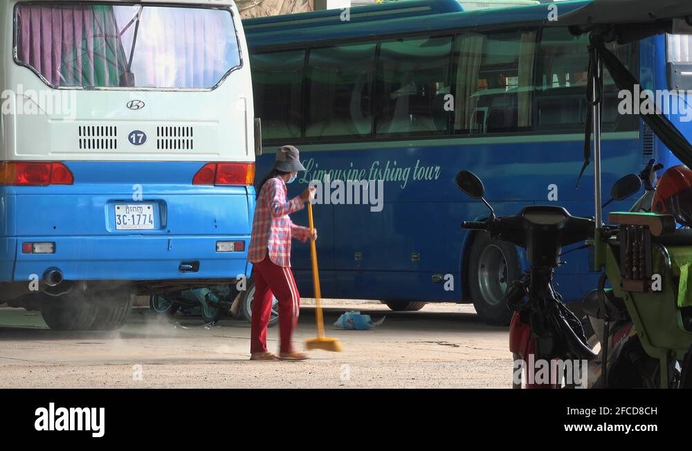 Sweeping lady Stock Videos & Footage - HD and 4K Video Clips - Alamy