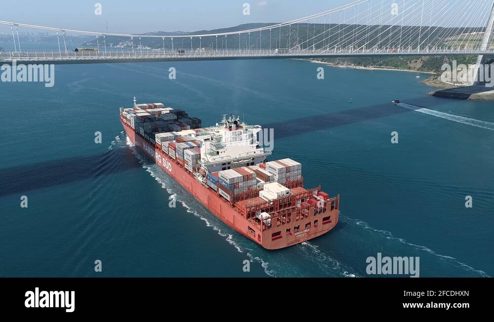 Suspended containers Stock Videos & Footage - HD and 4K Video Clips - Alamy