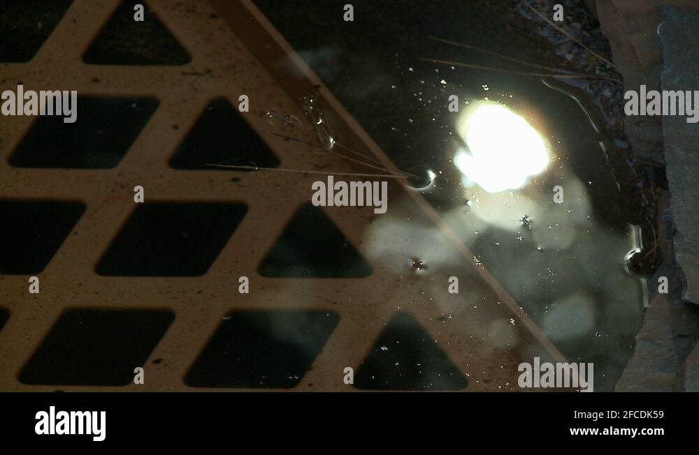 Reflecting triangle Stock Videos & Footage - HD and 4K Video Clips - Alamy