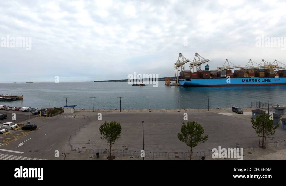 Maersk cargo ship Stock Videos & Footage - HD and 4K Video Clips - Alamy