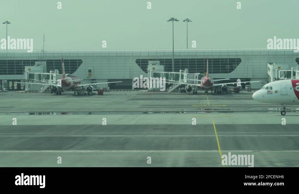 Ground terminals Stock Videos & Footage - HD and 4K Video Clips - Alamy