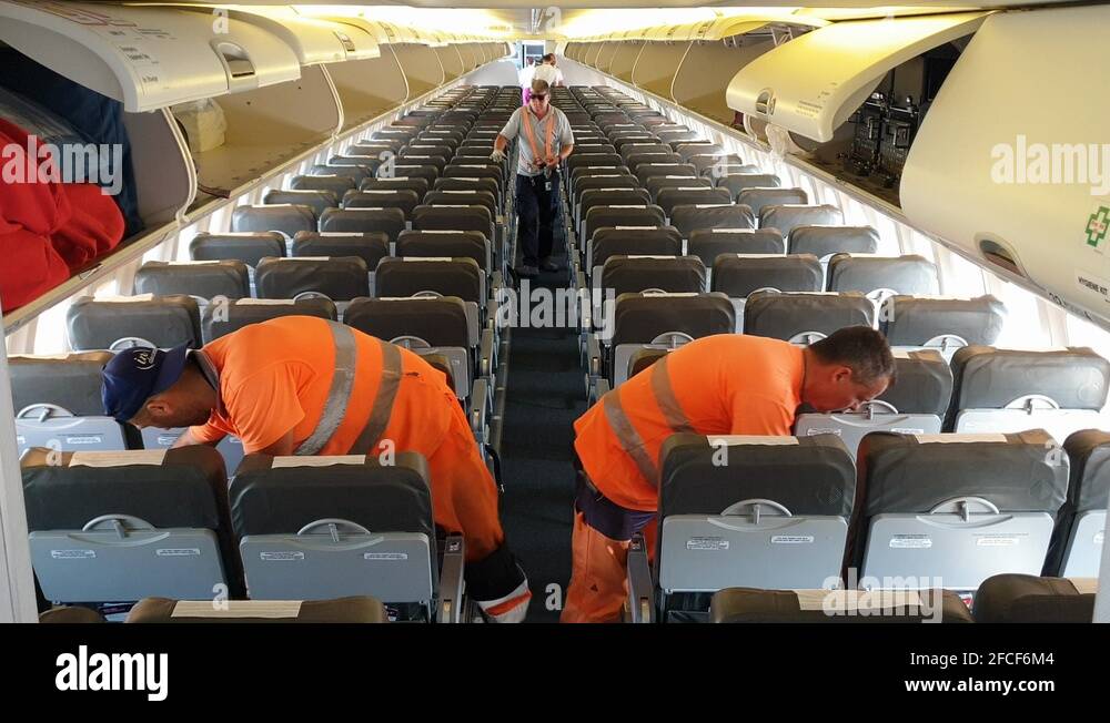 Aircraft cleaning Stock Videos & Footage - HD and 4K Video Clips - Alamy