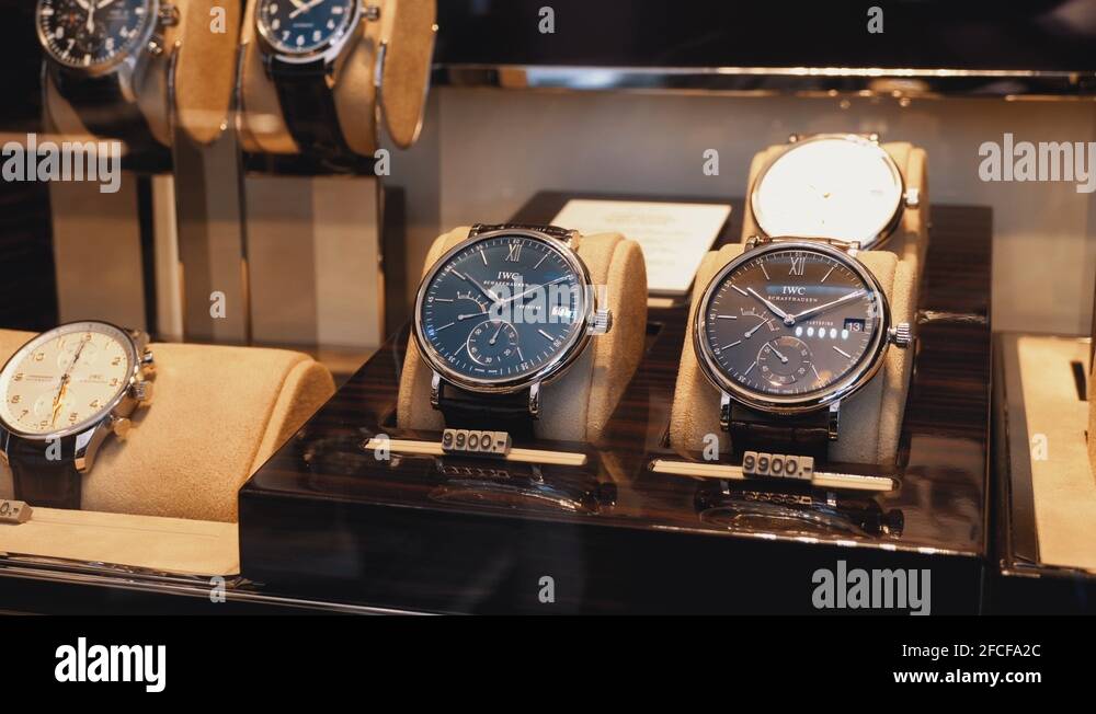 Rolex watch on wrist Stock Videos & Footage - HD and 4K Video Clips - Alamy