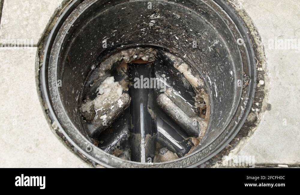 Manhole sewage Stock Videos & Footage - HD and 4K Video Clips - Alamy