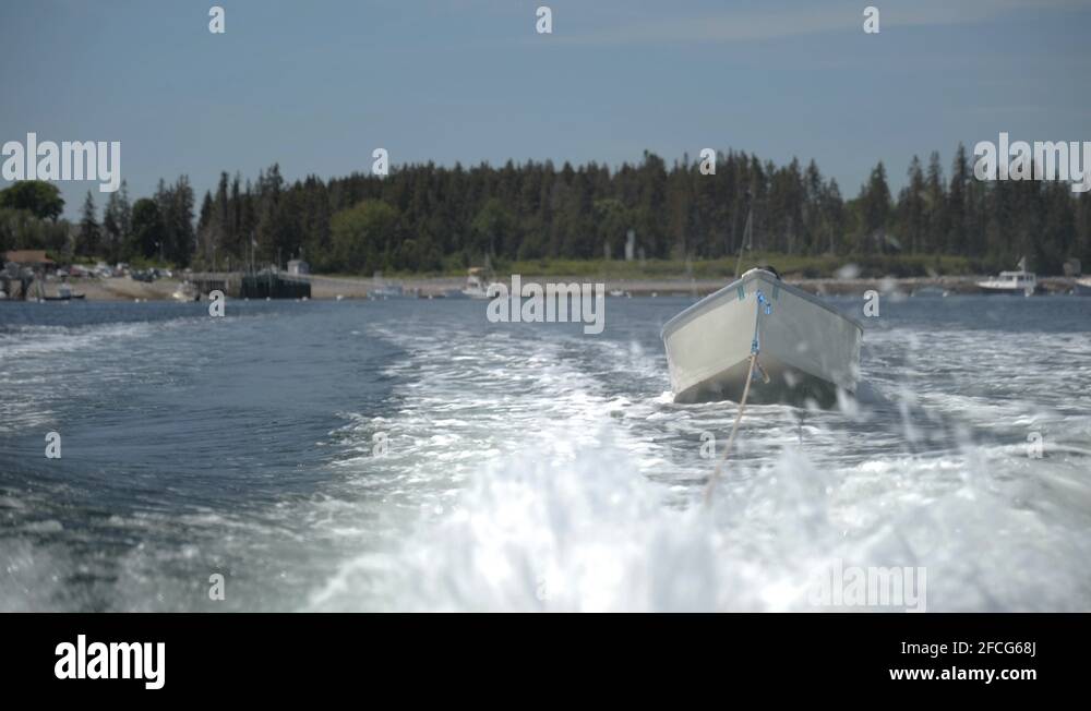 Boat being pulled Stock Videos & Footage - HD and 4K Video Clips - Alamy