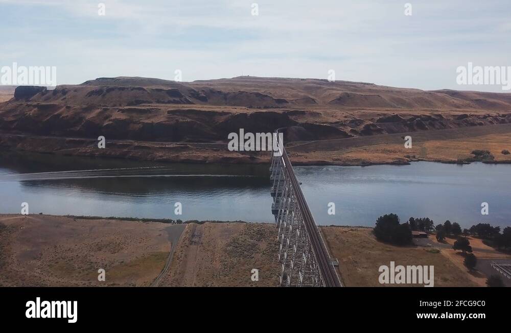 Rail confluence Stock Videos & Footage - HD and 4K Video Clips - Alamy