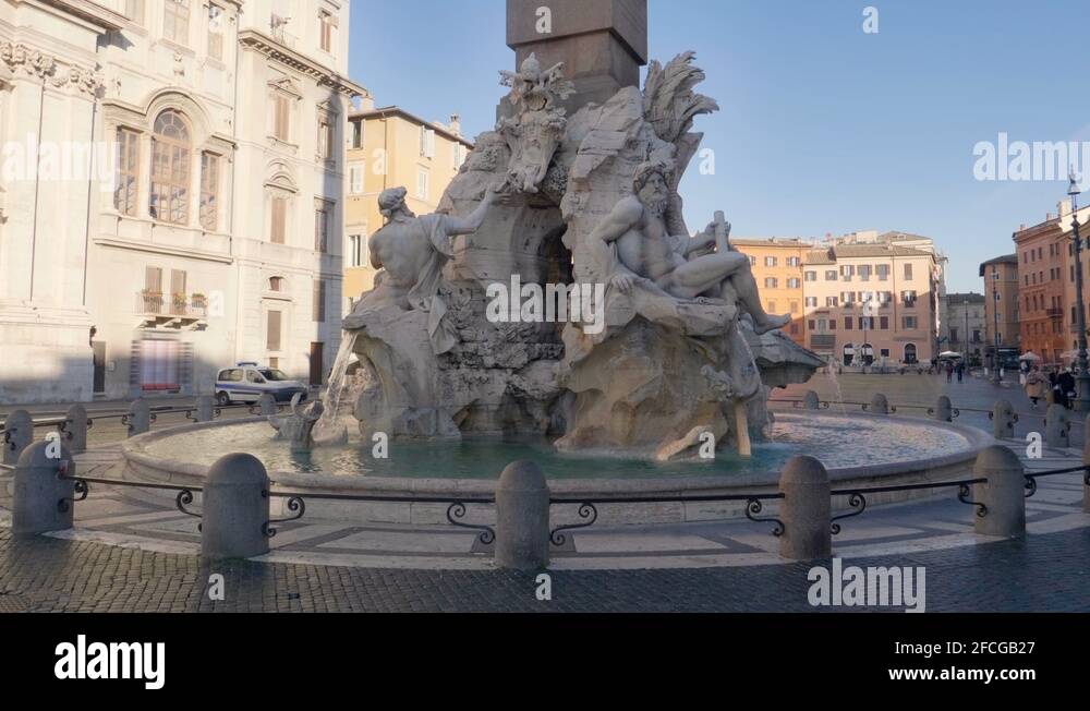 Statue of Zeus in Bernini's fountain of Four Rivers in Piazza Navona ...